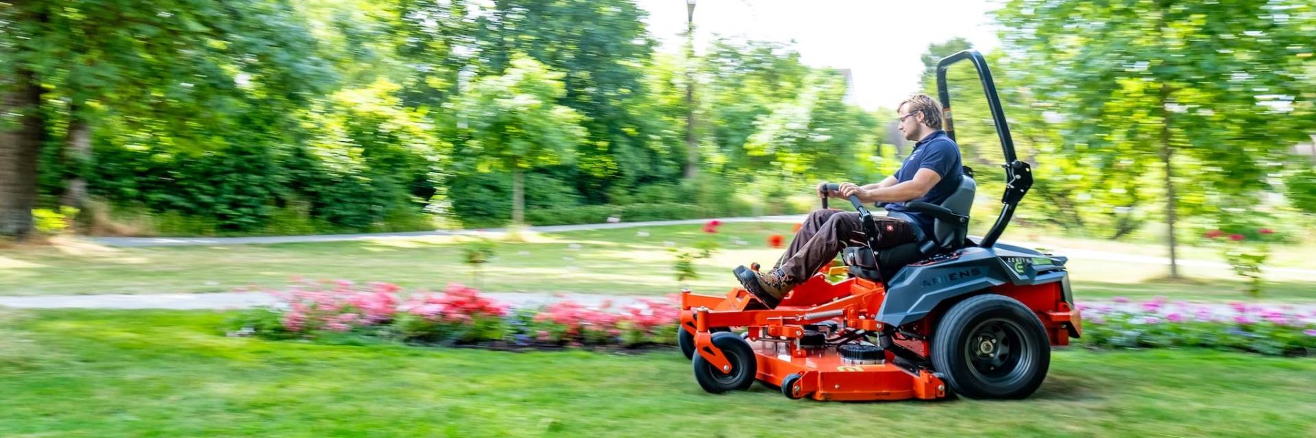 ARIENS | Spezialist für Zero-Turn Rasenmäher und Schneefräsen